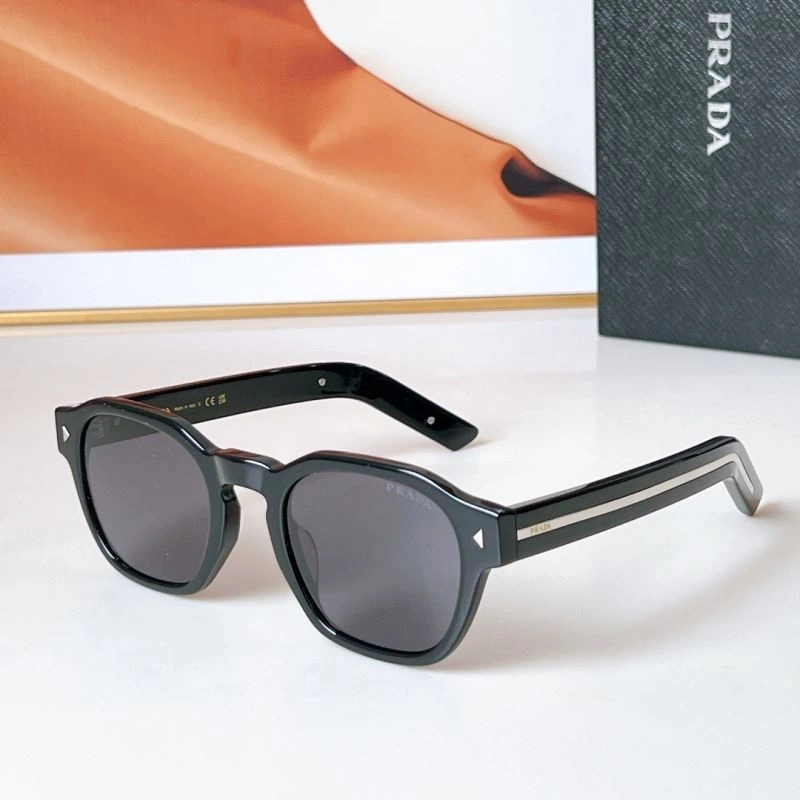 Top mirror Prada Sunglasses