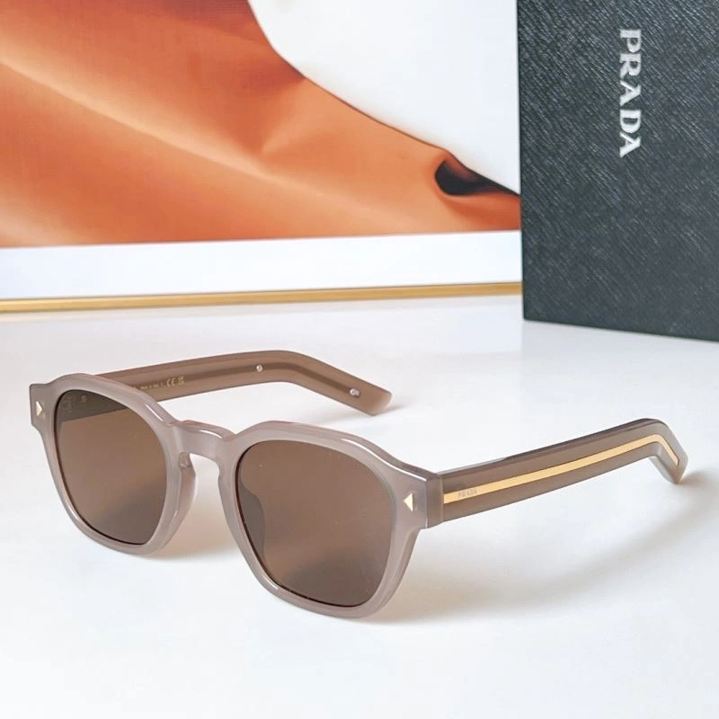 Top mirror Prada Sunglasses