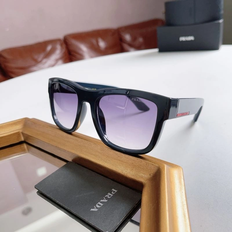 Top match Prada Sunglasses