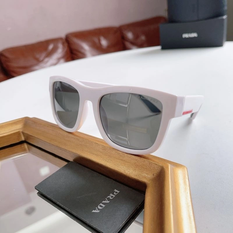 Top match Prada Sunglasses