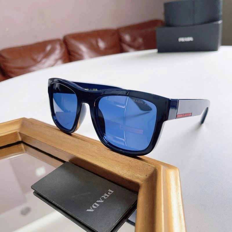 Top match Prada Sunglasses