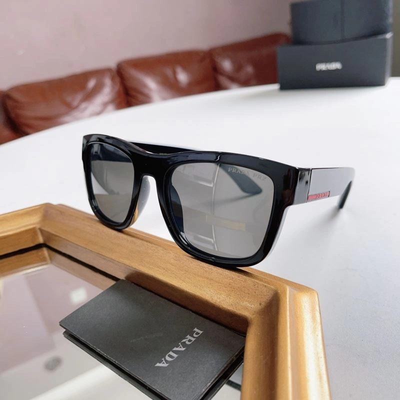 Top match Prada Sunglasses