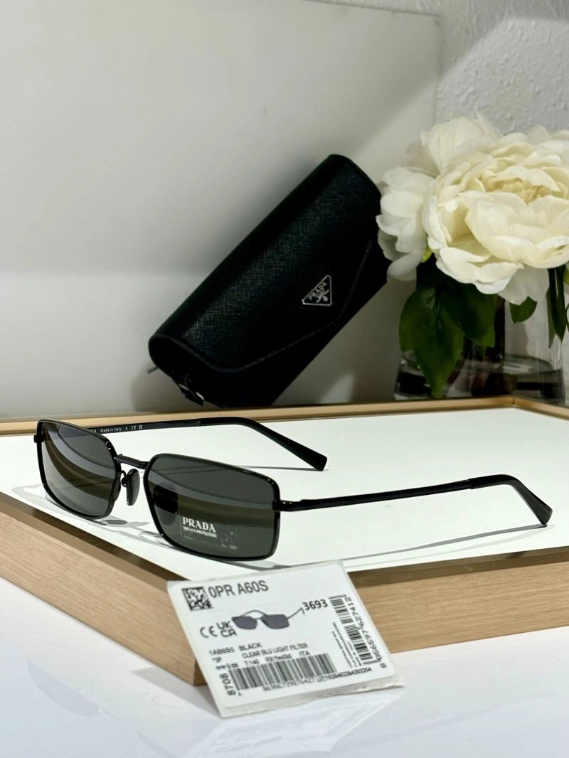 Low-cost Prada Sunglasses