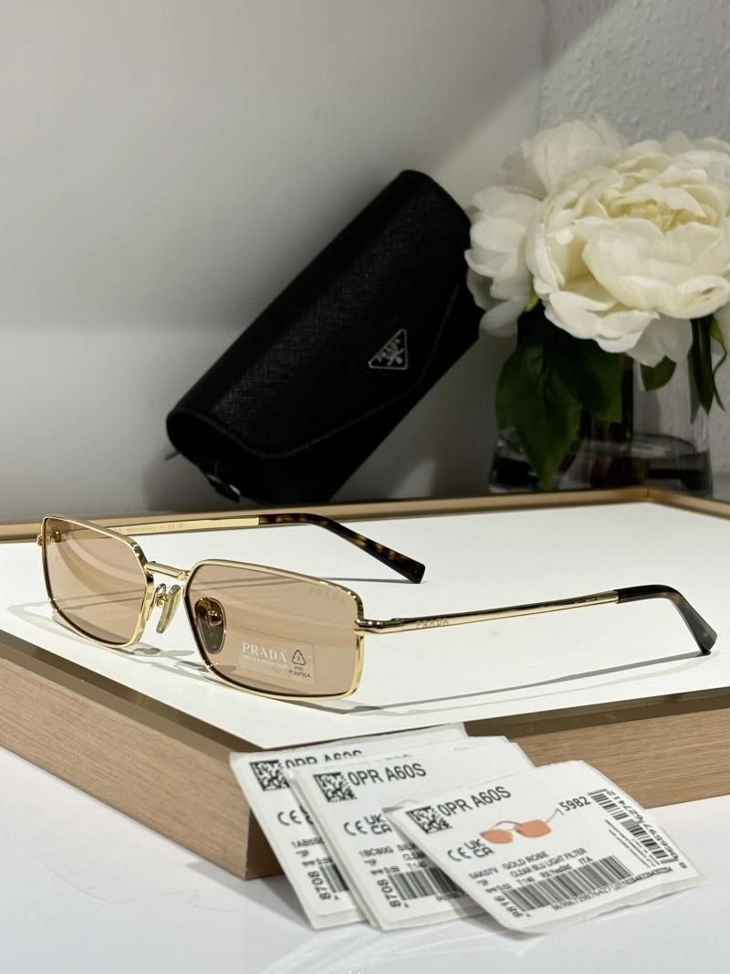 Low-cost Prada Sunglasses
