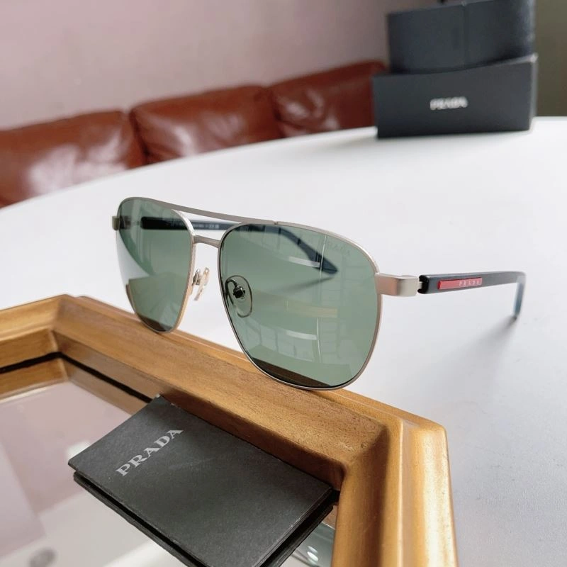 Top mirror Prada Sunglasses