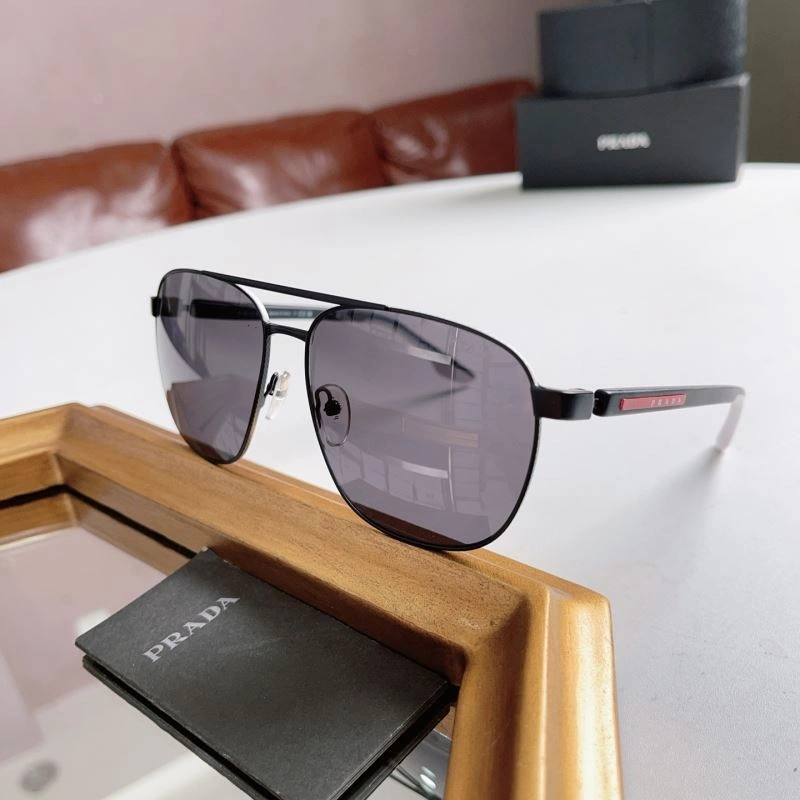 Top mirror Prada Sunglasses