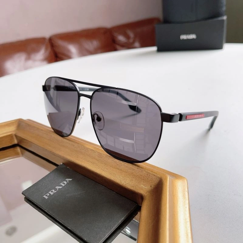 Top mirror Prada Sunglasses