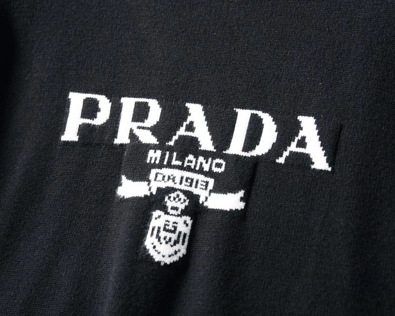 Factory-made Prada Sweaters