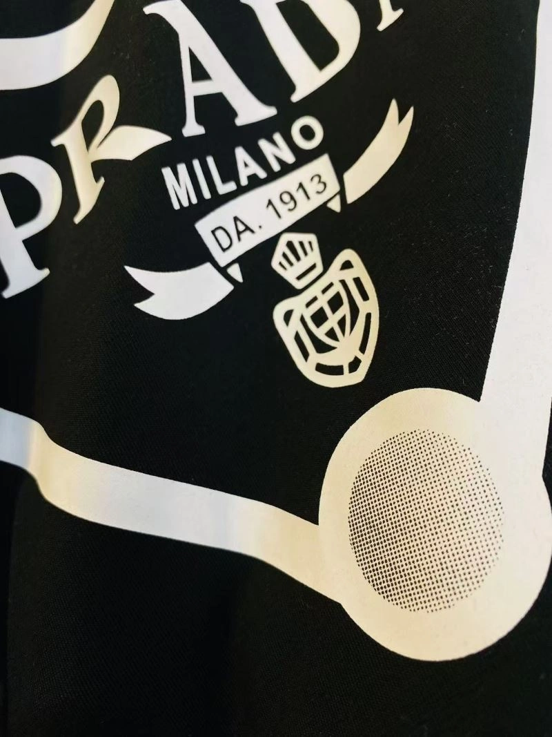 Low-cost Prada T-Shirts