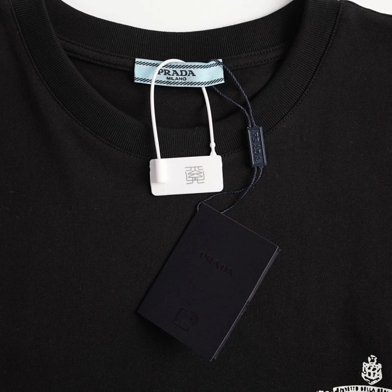 Low-cost Prada T-Shirts