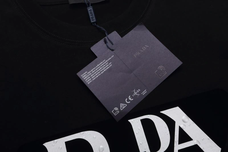 Inexpensive Prada T-Shirts