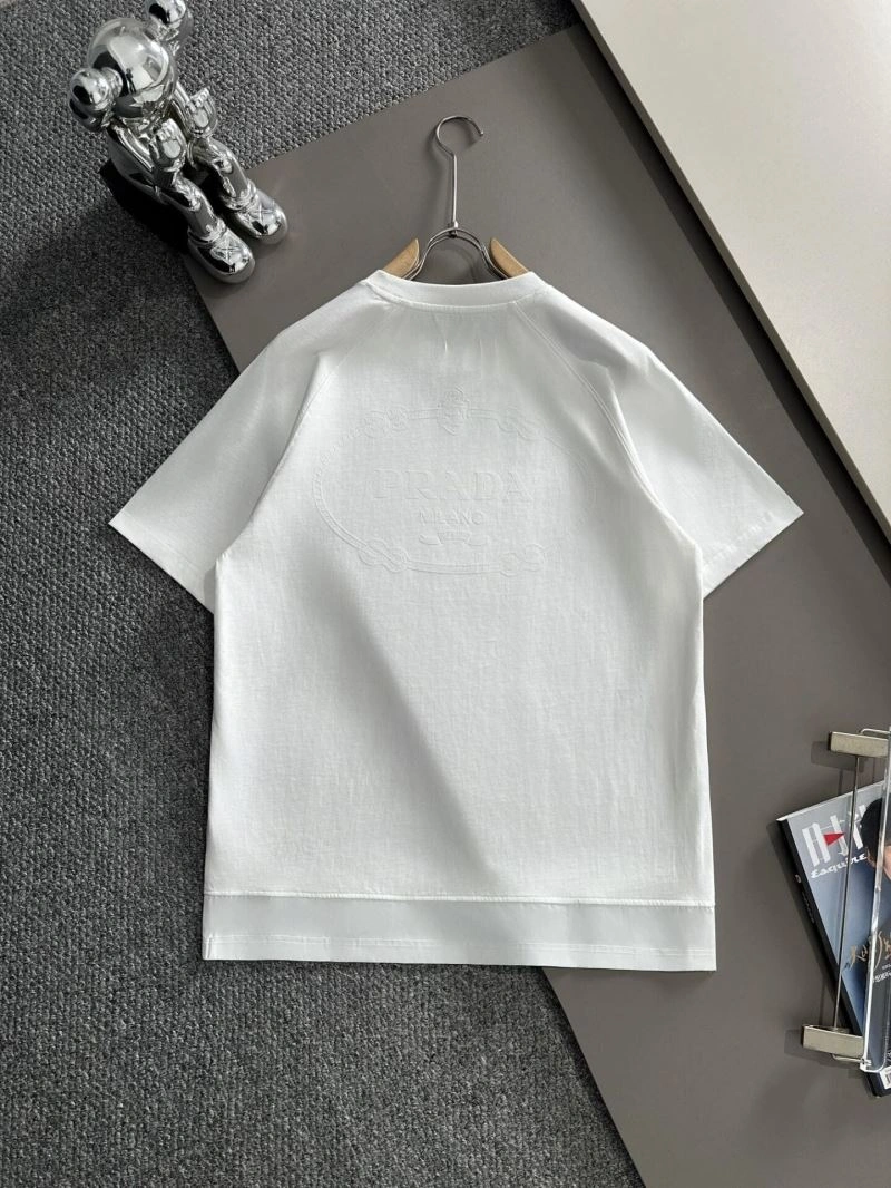 Low-cost Prada T-Shirts