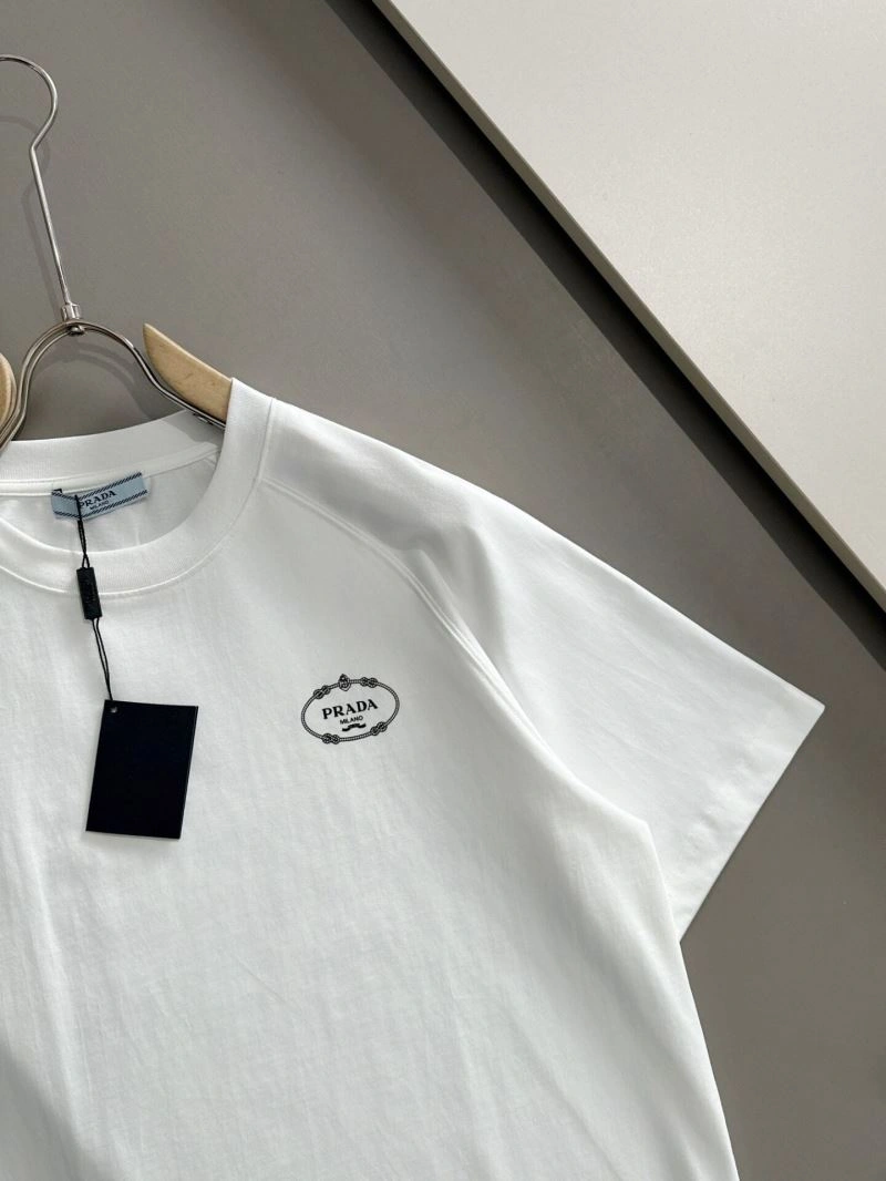 Low-cost Prada T-Shirts