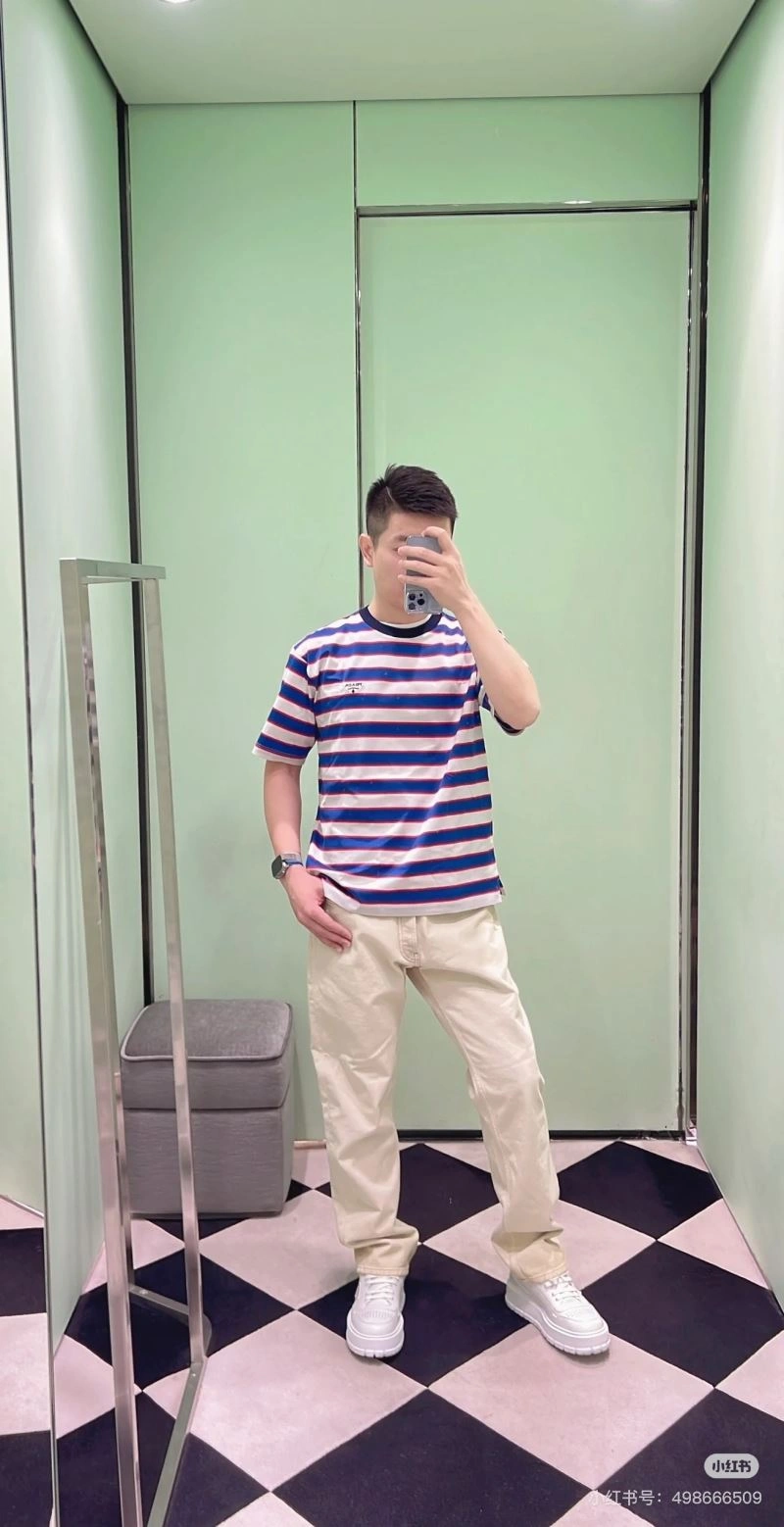Cut-rate Prada T-Shirts
