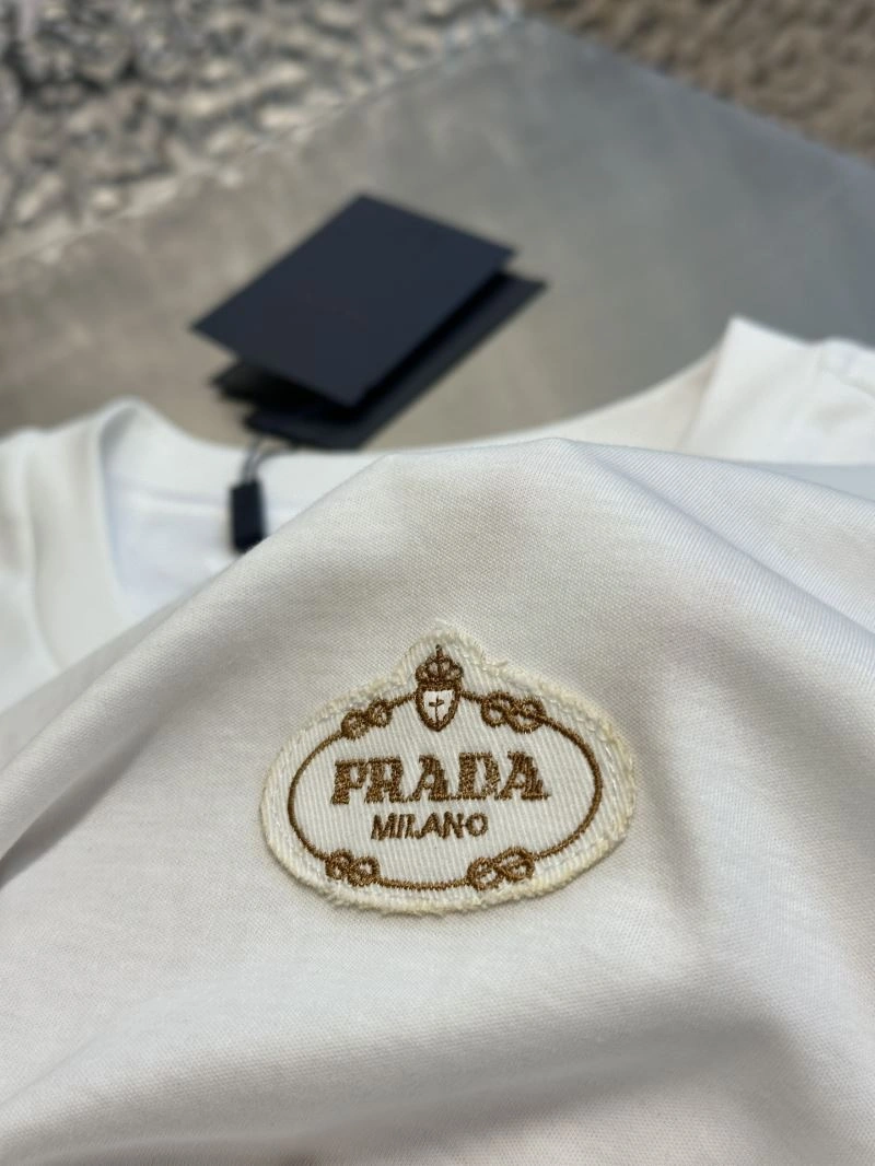 Factory-made Prada T-Shirts