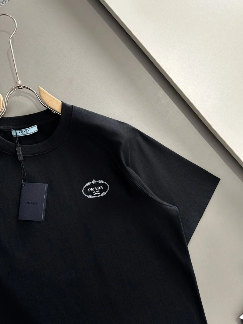 Low-cost Prada T-Shirts