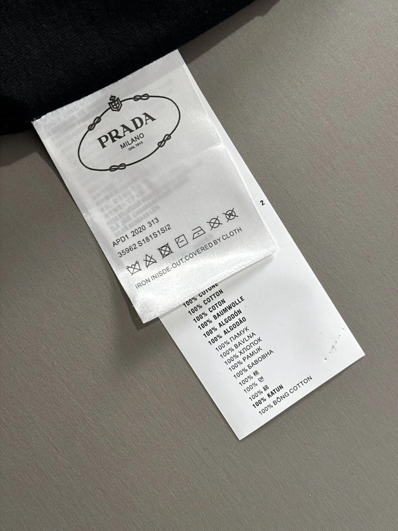 Low-cost Prada T-Shirts