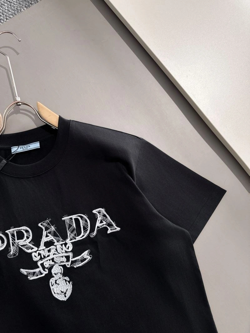 High fidelity Prada T-Shirts