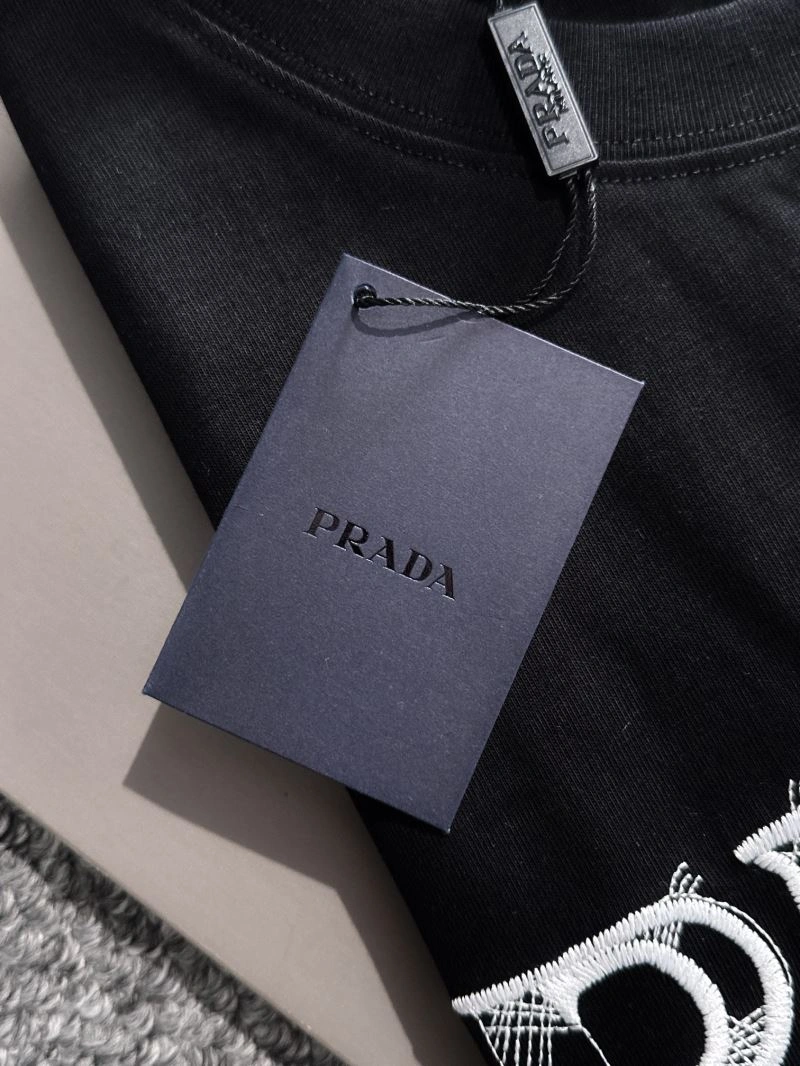 High fidelity Prada T-Shirts