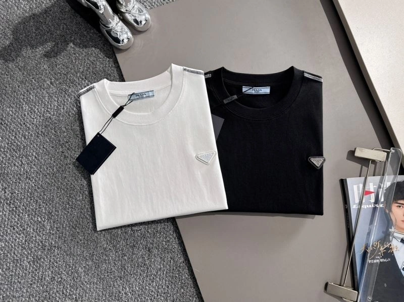 Accurate model Prada T-Shirts