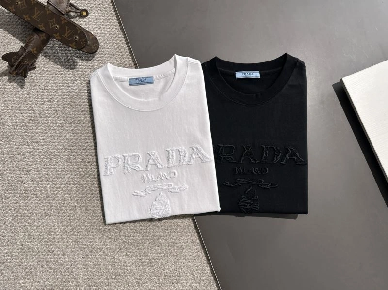 High fidelity Prada T-Shirts