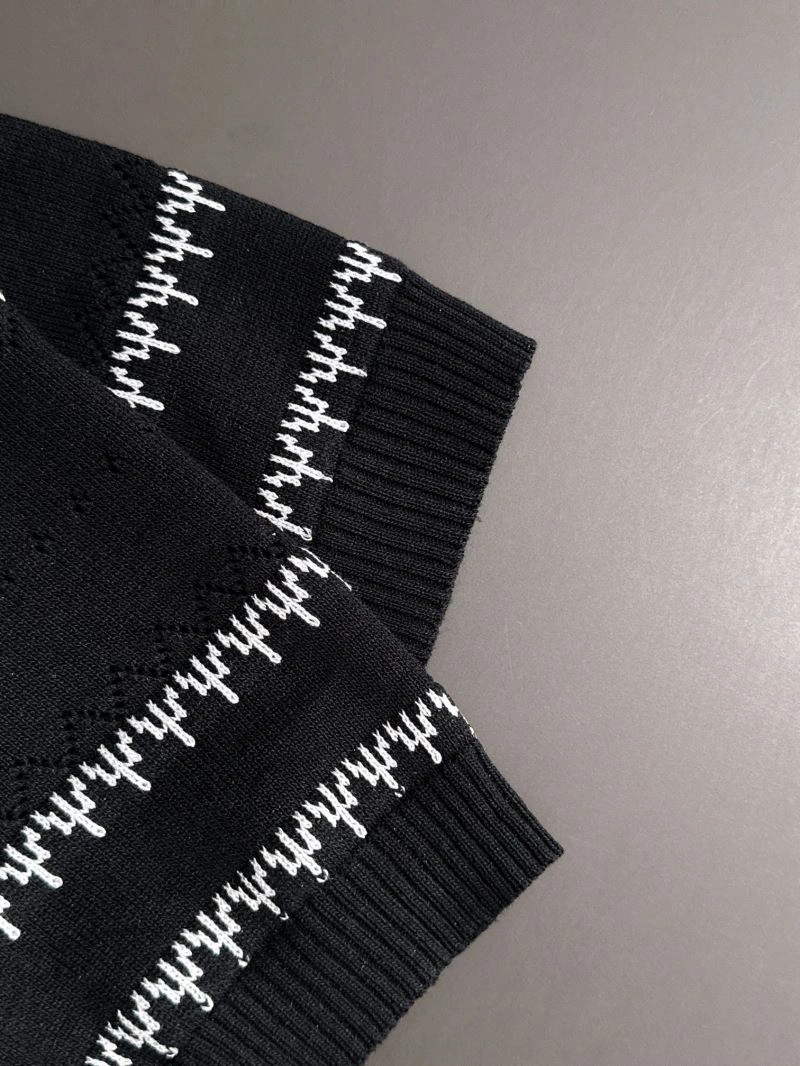 Factory-made Prada T-Shirts