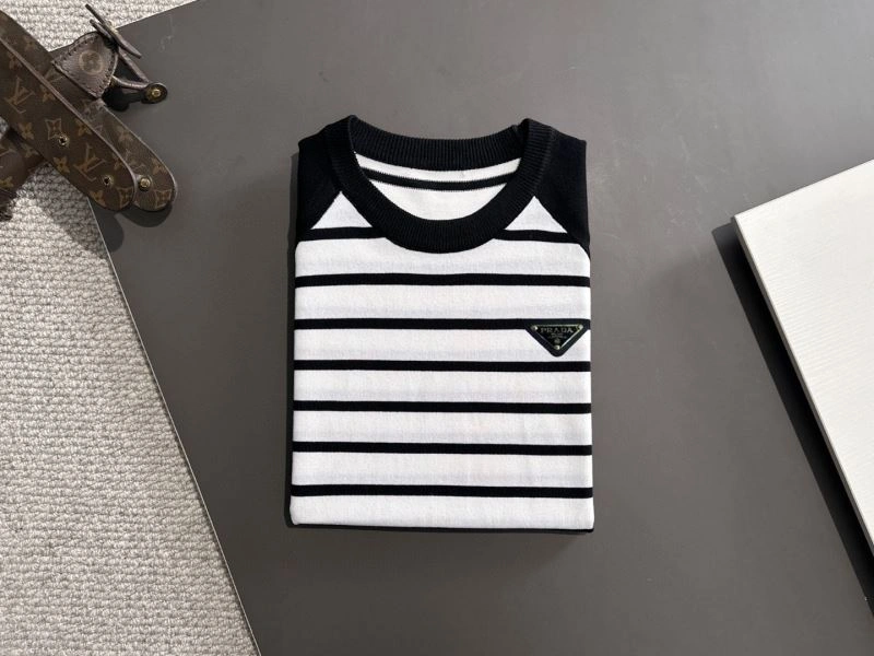 Bargain Prada T-Shirts