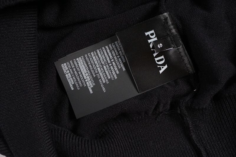 Bargain Prada T-Shirts