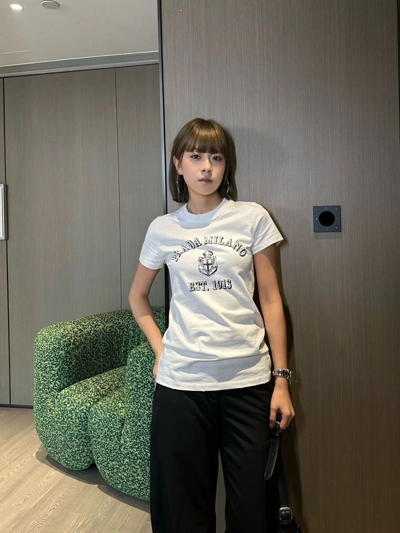 Affordable Prada T-Shirts