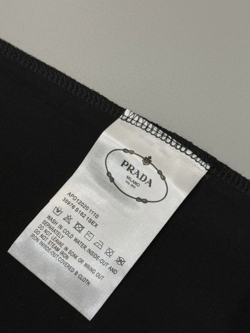 Accurate model Prada T-Shirts