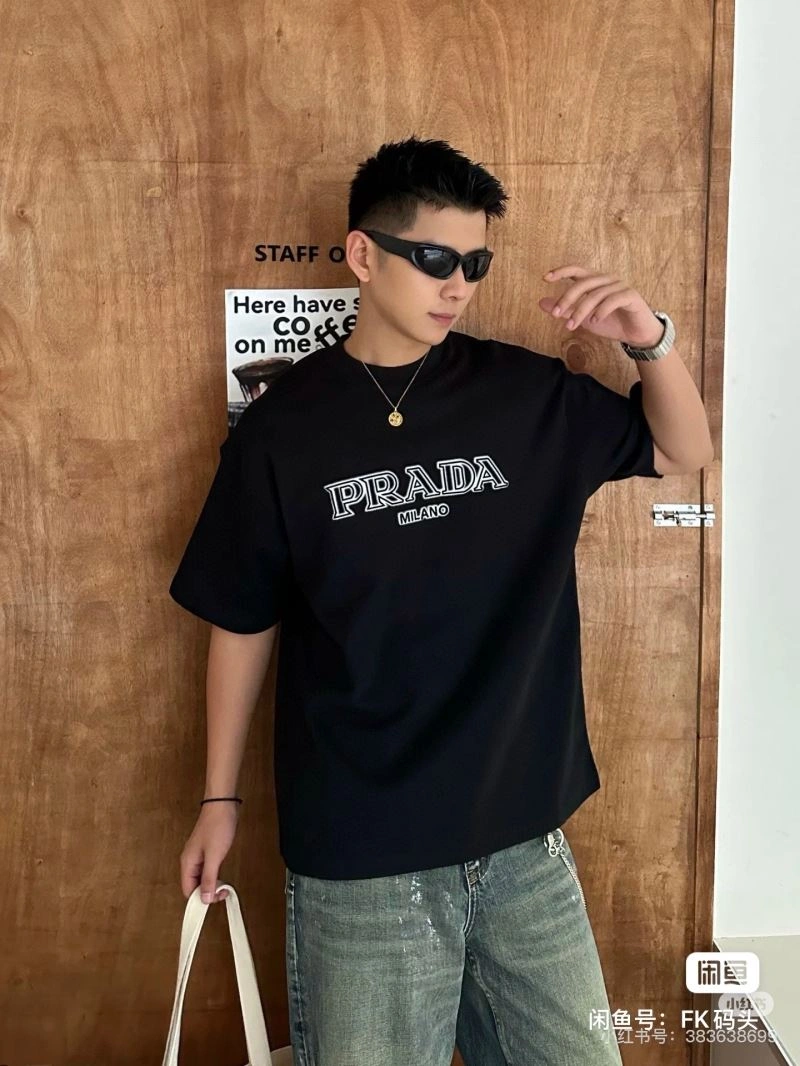 Accurate model Prada T-Shirts