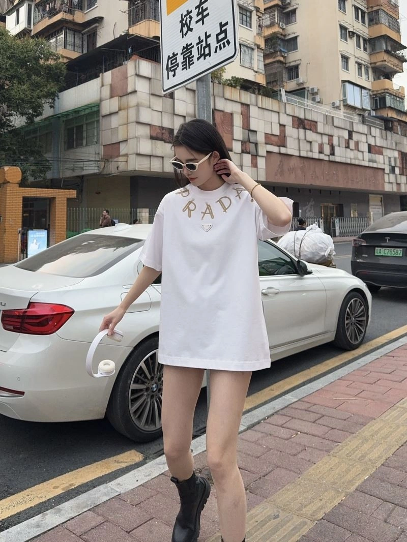 Accurate model Prada T-Shirts