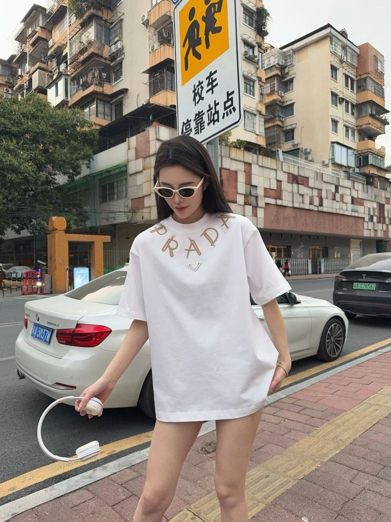 Accurate model Prada T-Shirts