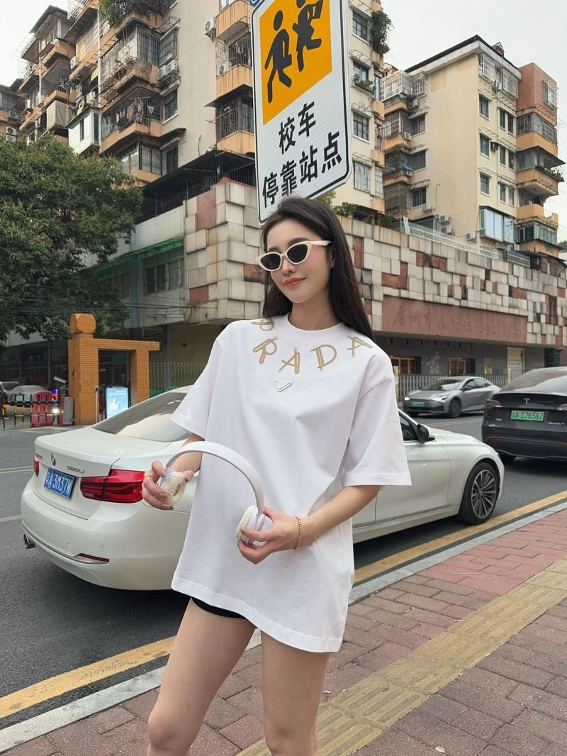 Accurate model Prada T-Shirts