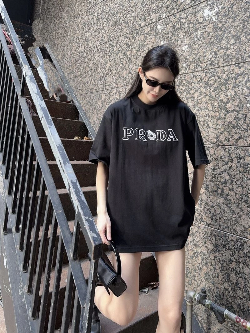 Factory-made Prada T-Shirts