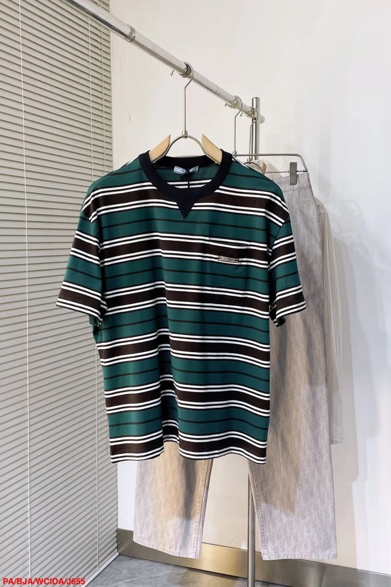 Cut-rate Prada T-Shirts