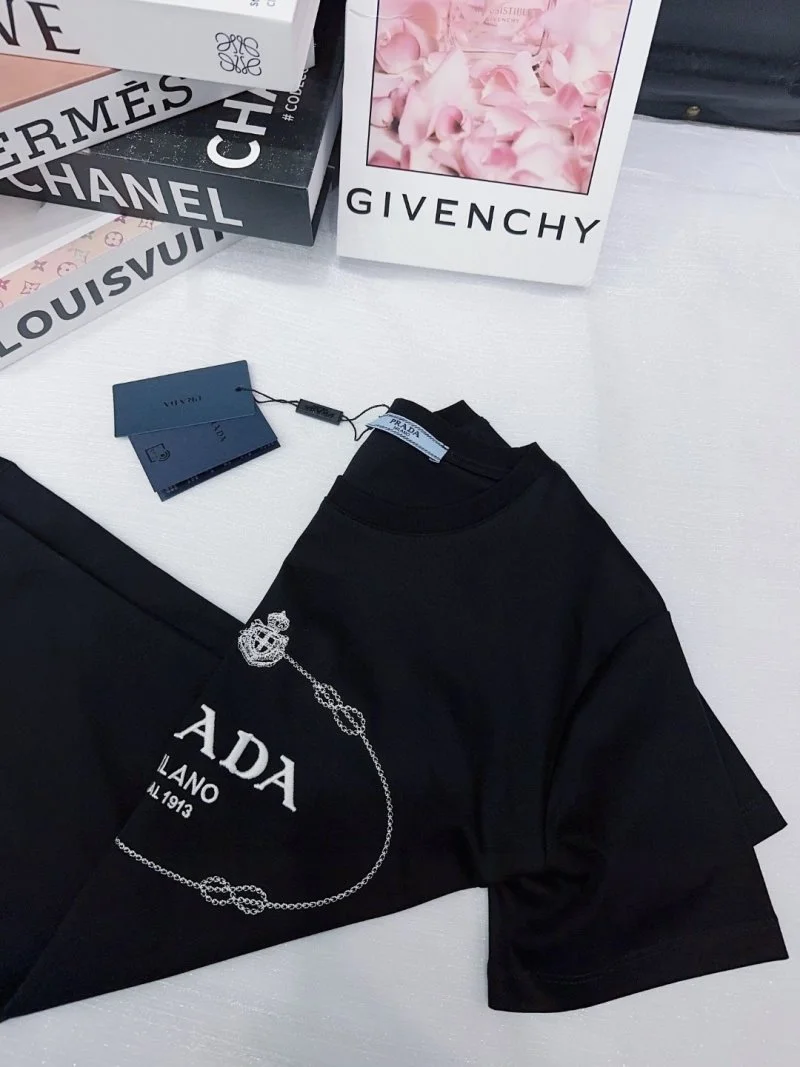 Factory-made Prada T-Shirts