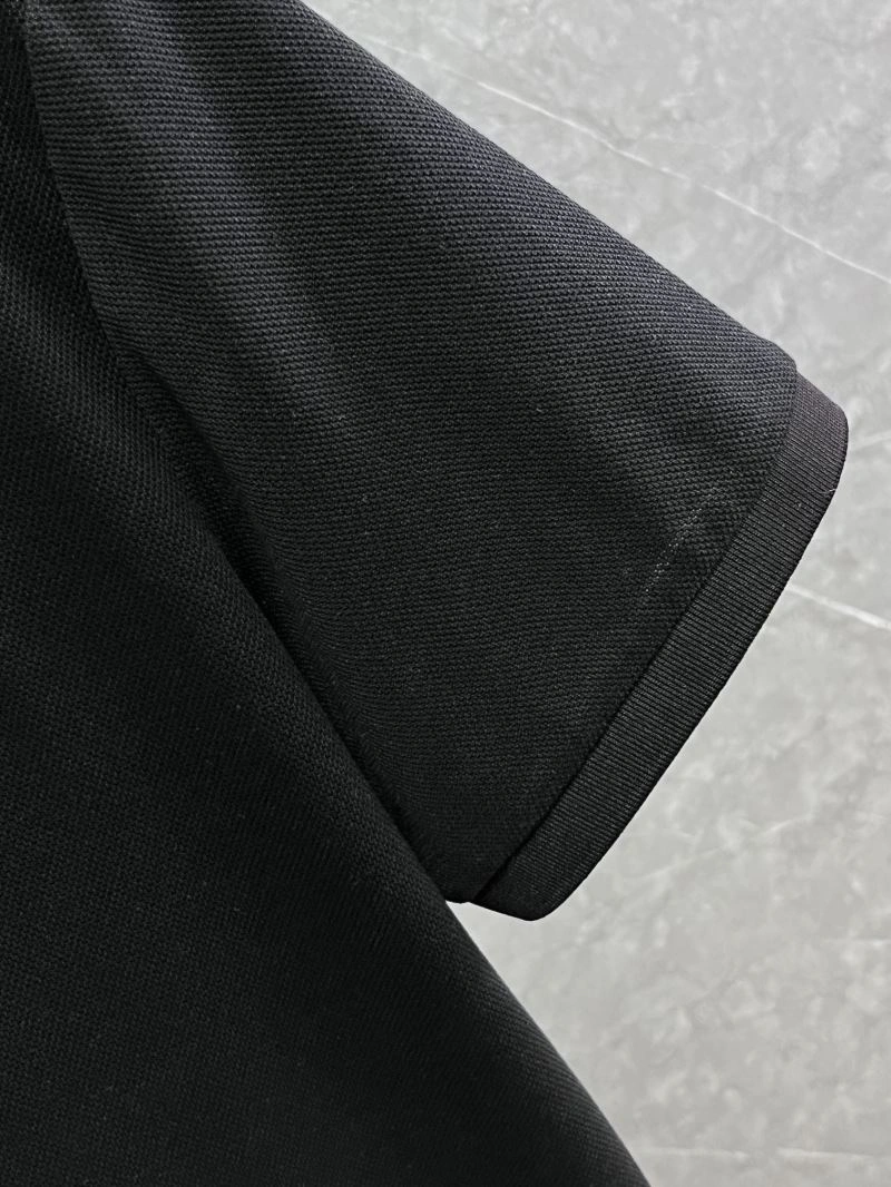 Low-cost Prada T-Shirts