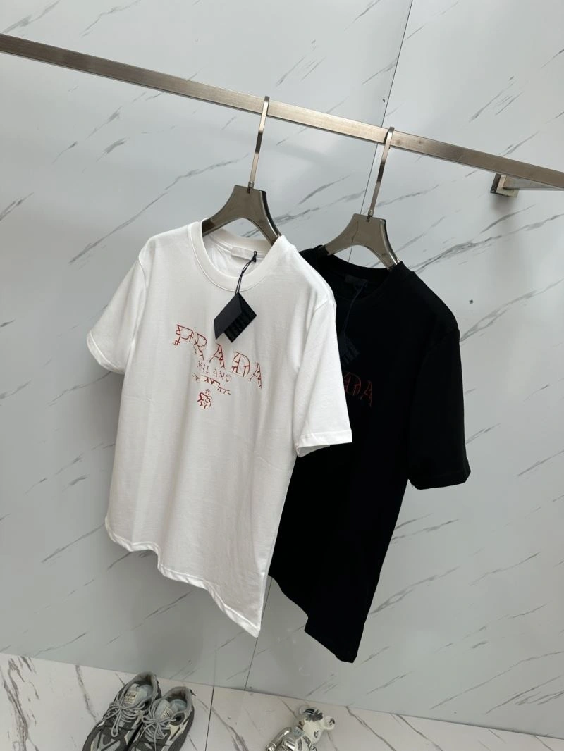 High fidelity Prada T-Shirts