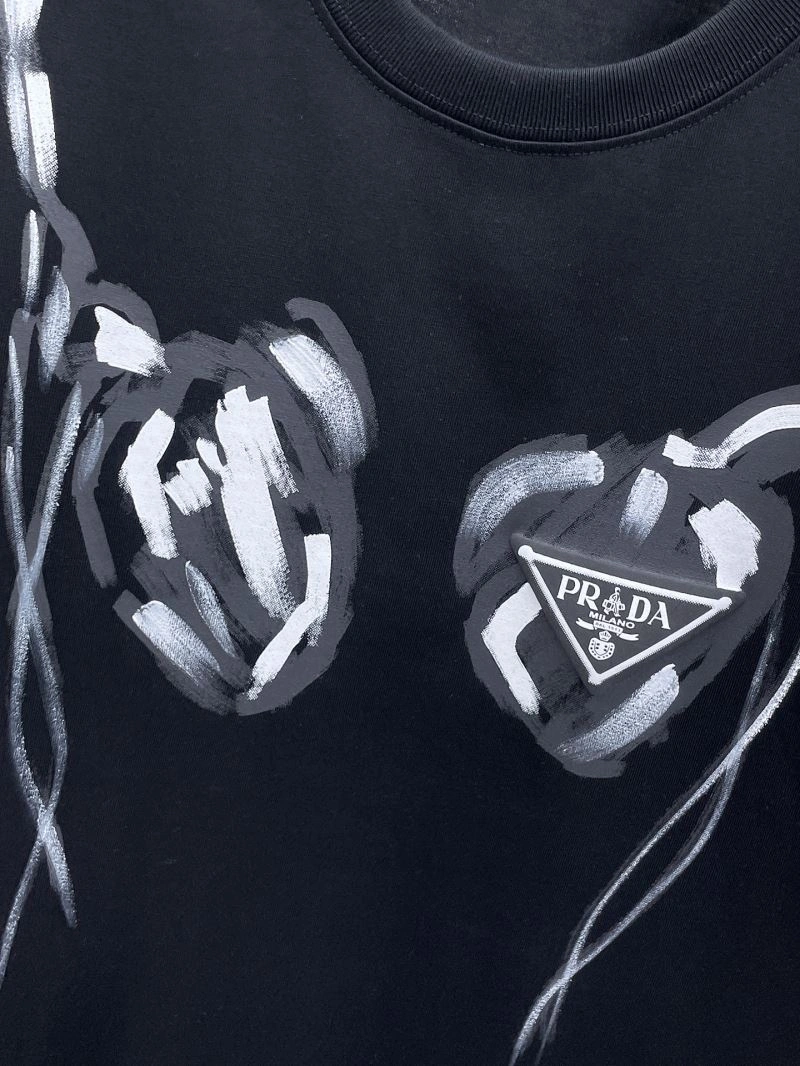 Low-cost Prada T-Shirts