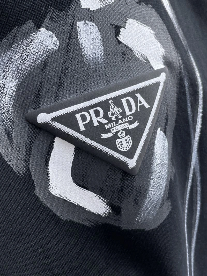 Low-cost Prada T-Shirts