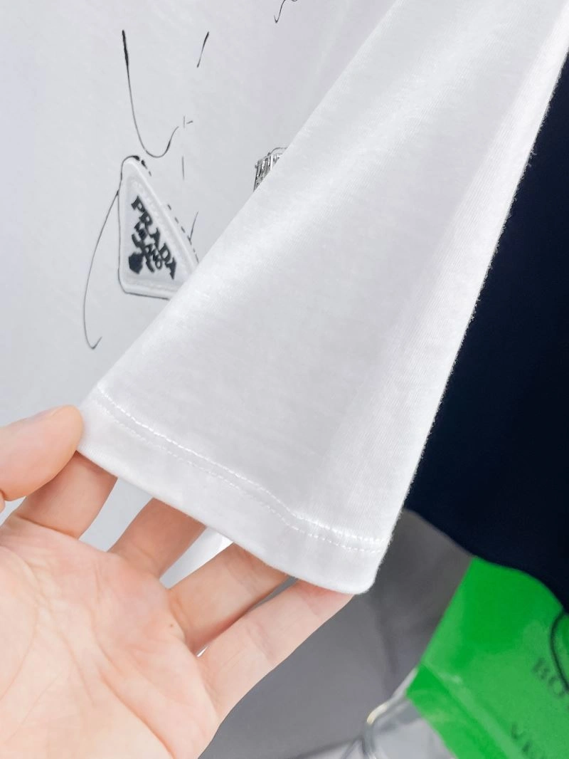 Inexpensive Prada T-Shirts