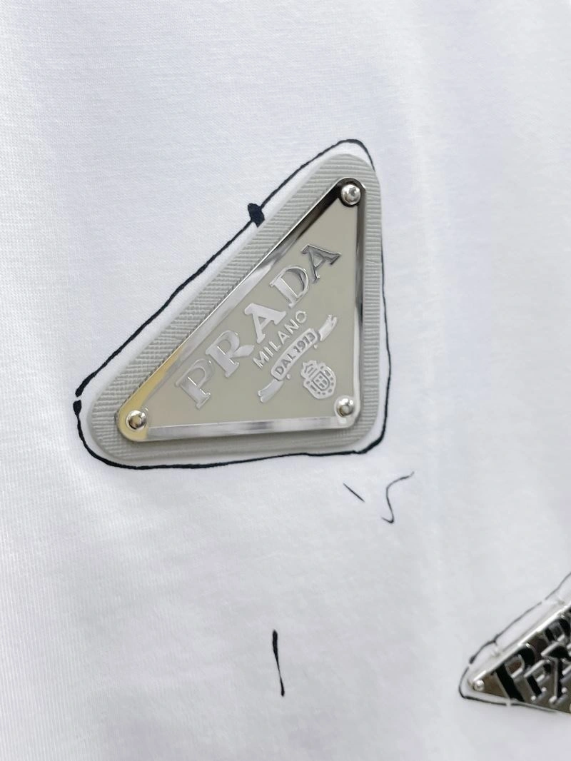 Inexpensive Prada T-Shirts