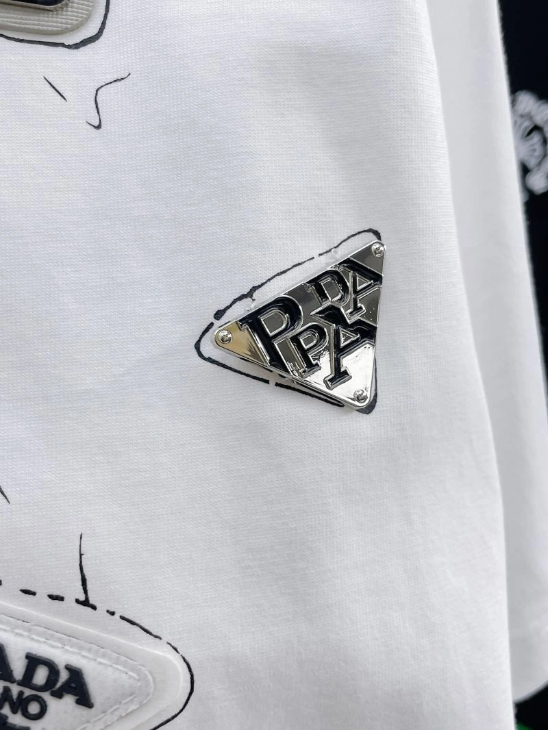 Inexpensive Prada T-Shirts