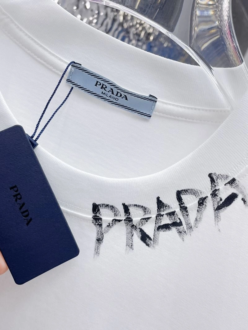Inexpensive Prada T-Shirts