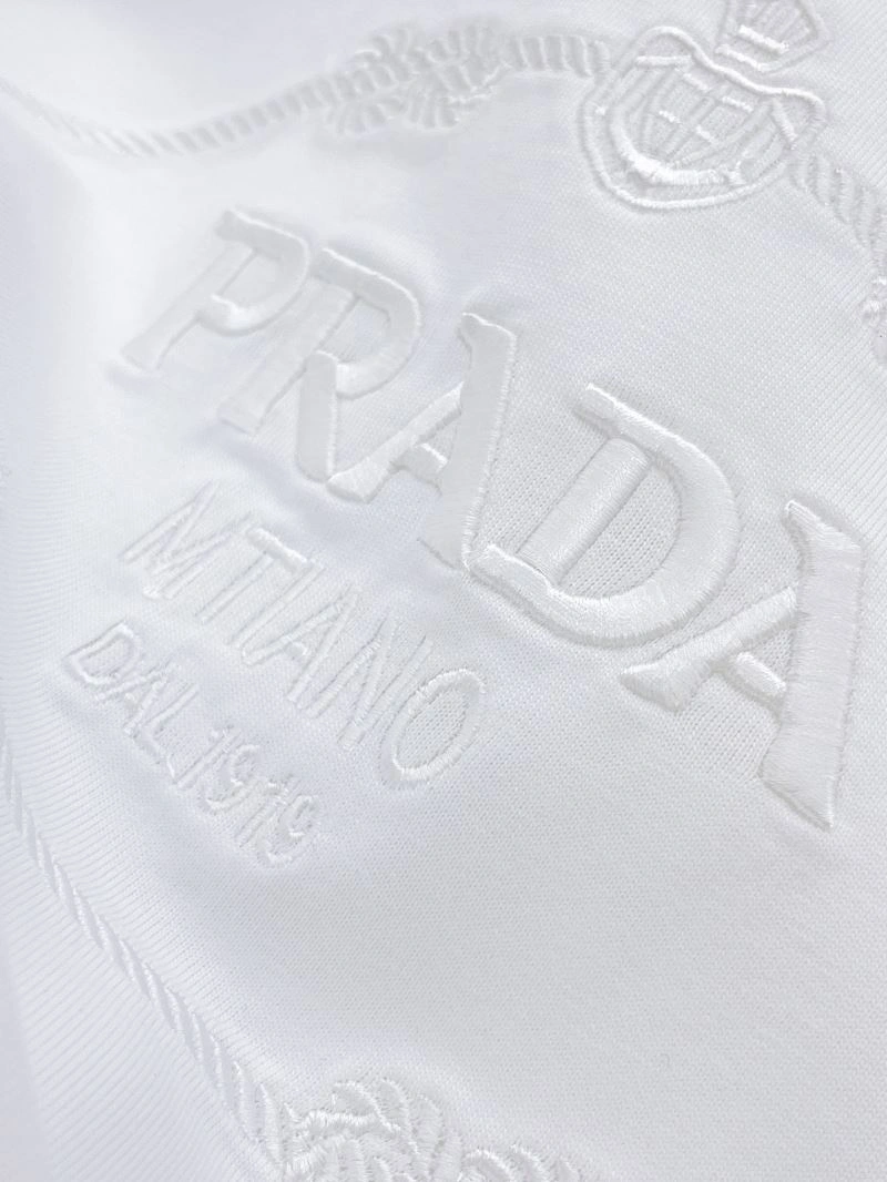Low-cost Prada T-Shirts
