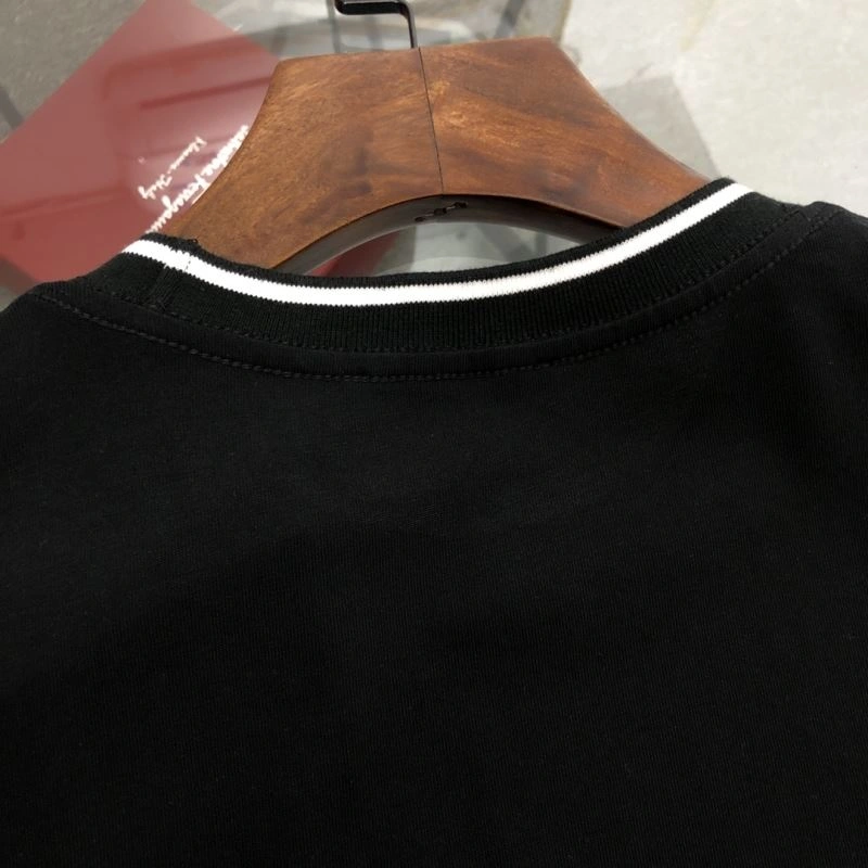 High fidelity Prada T-Shirts