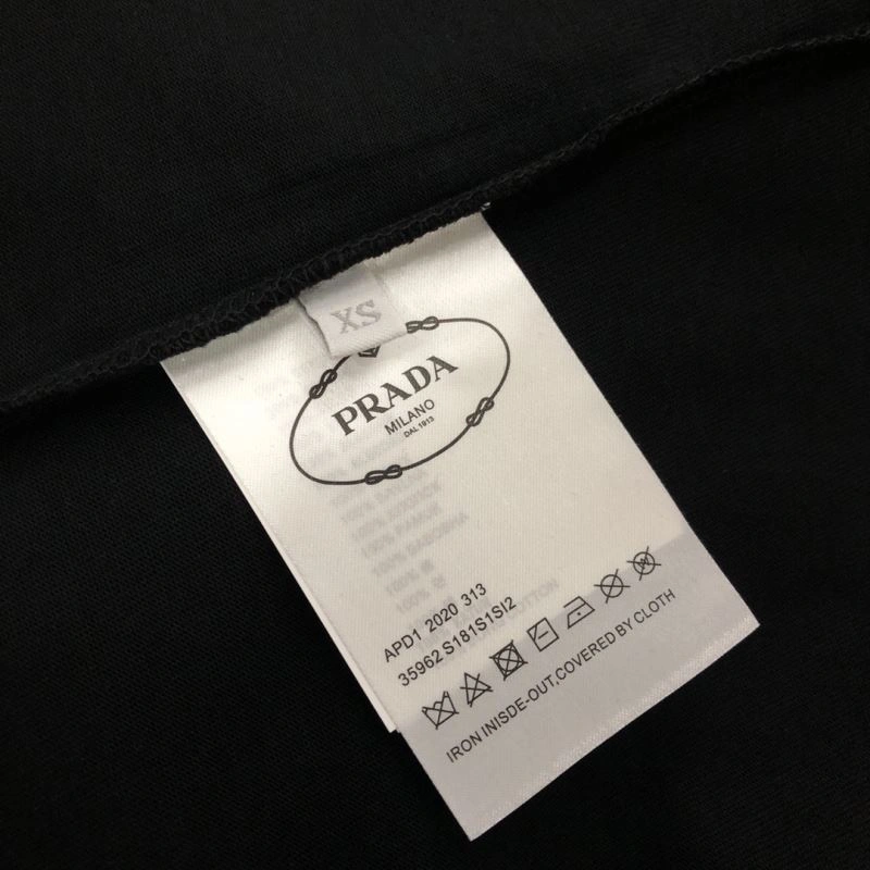 High fidelity Prada T-Shirts