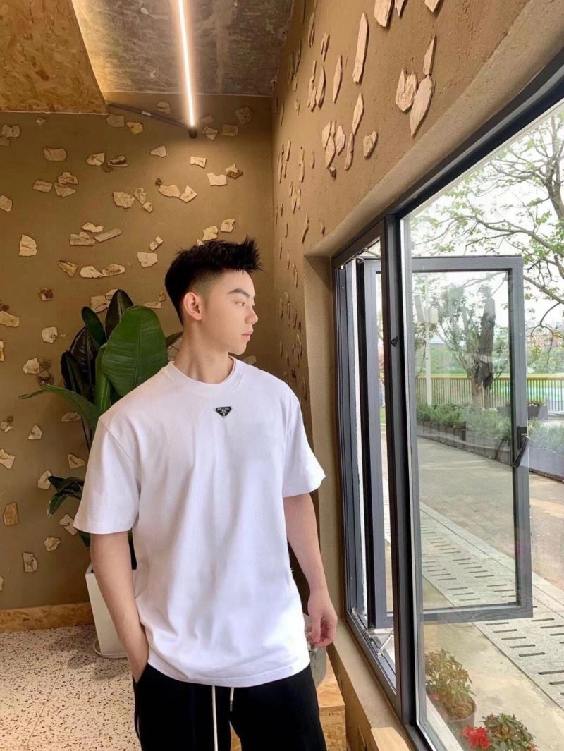 Accurate model Prada T-Shirts