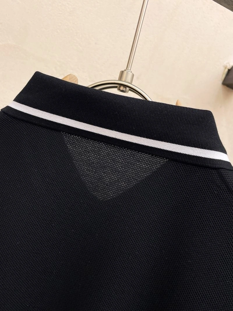 Factory-made Prada T-Shirts